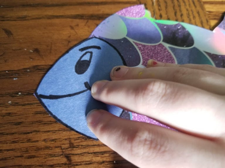 Easy Rainbow Fish Craft - Jinxy Kids