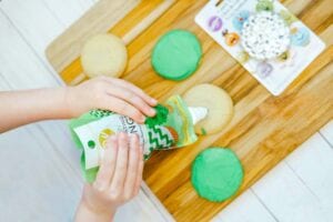 Super Cute Toy Story Alien Cookies Tutorial - Jinxy Kids