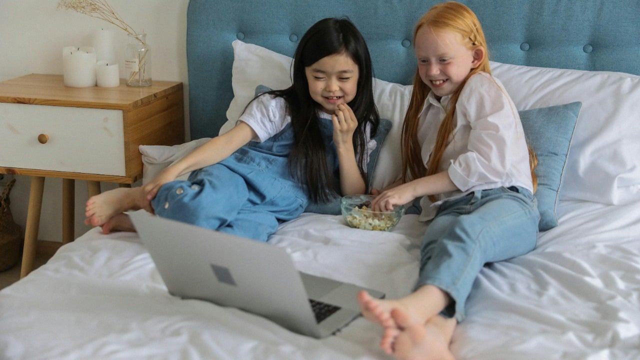 How to choose age-appropriate movies for kids - Jinxy Kids